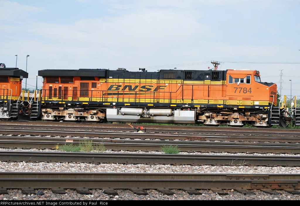 BNSF 7784